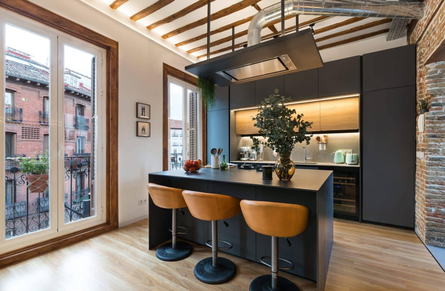 Neolith Krater – Pierinelli